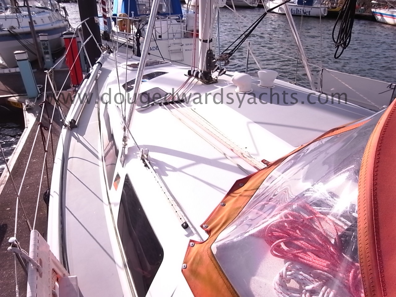 Hunter Legend 326 Bilge Keel – Doug Edwards Yachts