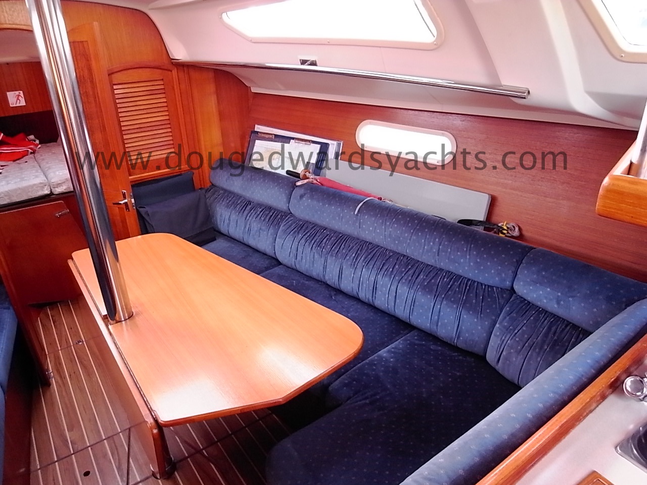 Hunter Legend 326 Bilge Keel – Doug Edwards Yachts