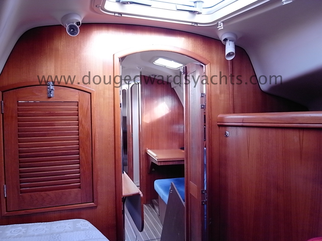 Hunter Legend 326 Bilge Keel – Doug Edwards Yachts