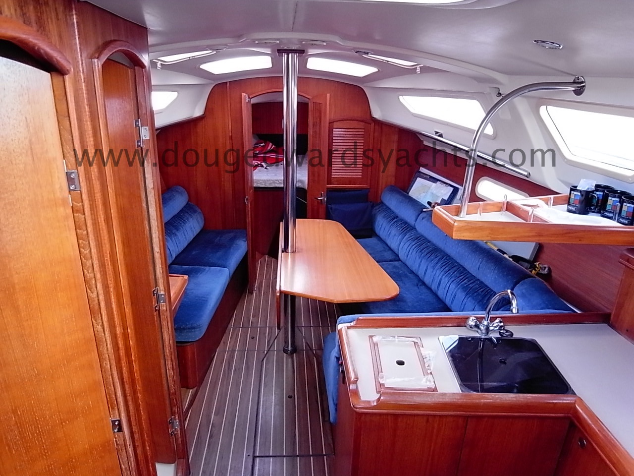 Hunter Legend 326 Bilge Keel – Doug Edwards Yachts