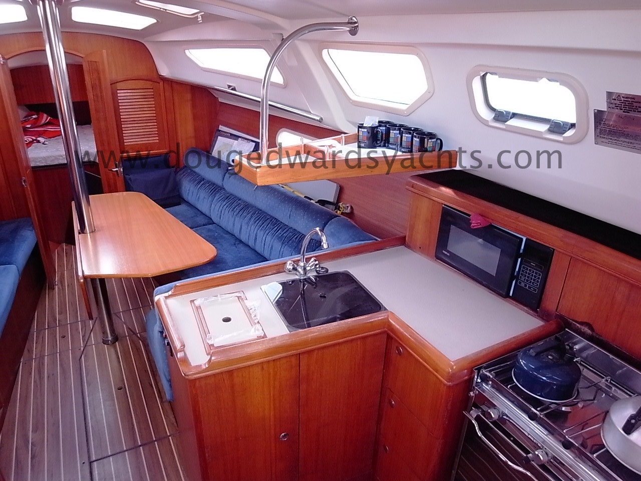 Hunter Legend 326 Bilge Keel – Doug Edwards Yachts