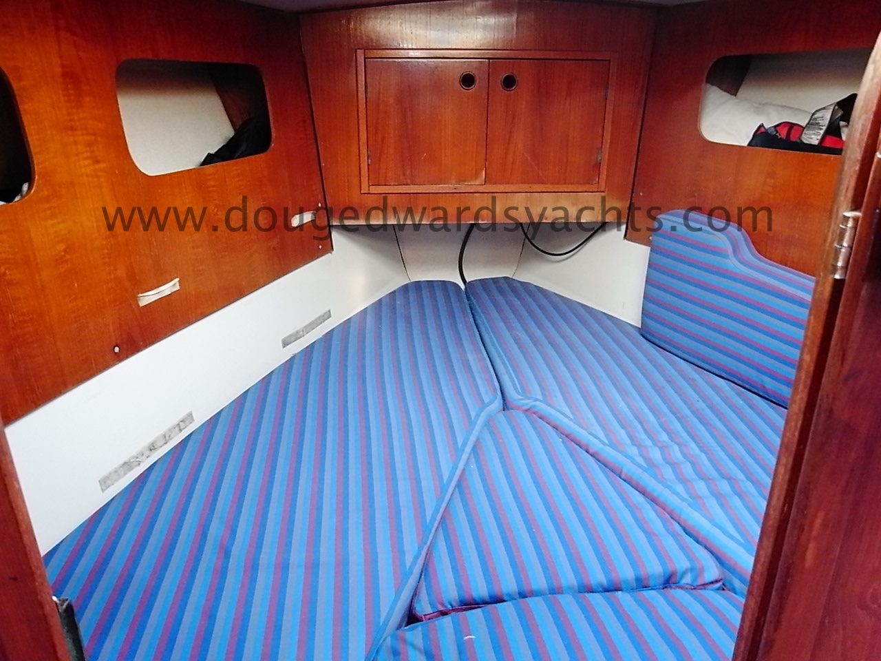 Maxi 95 Fin Keel – Doug Edwards Yachts