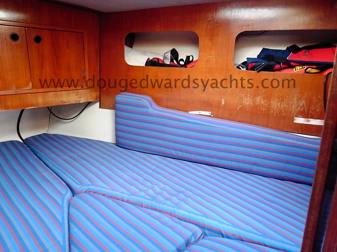 Maxi 95 Fin Keel – Doug Edwards Yachts