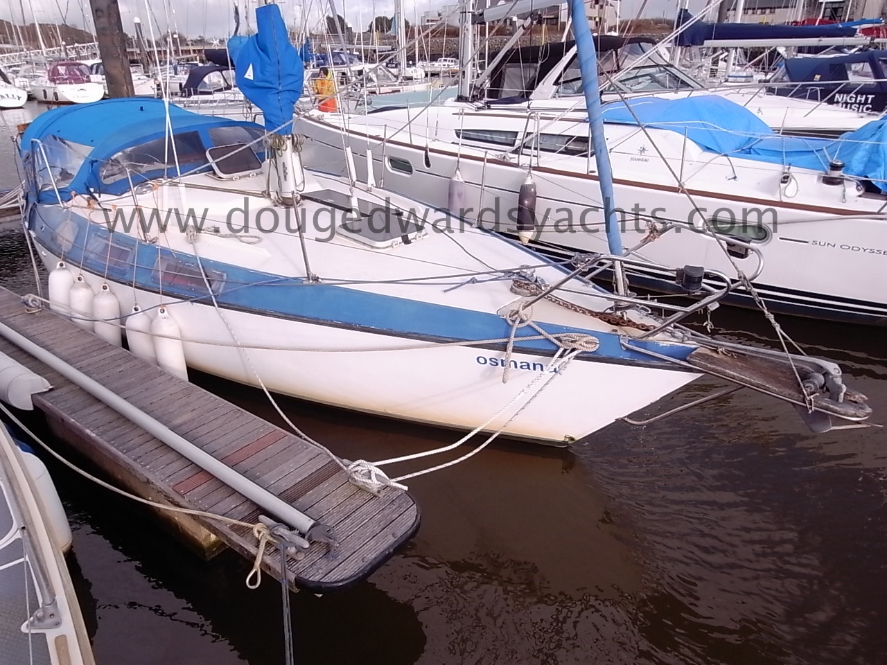Maxi 95 Fin Keel – Doug Edwards Yachts
