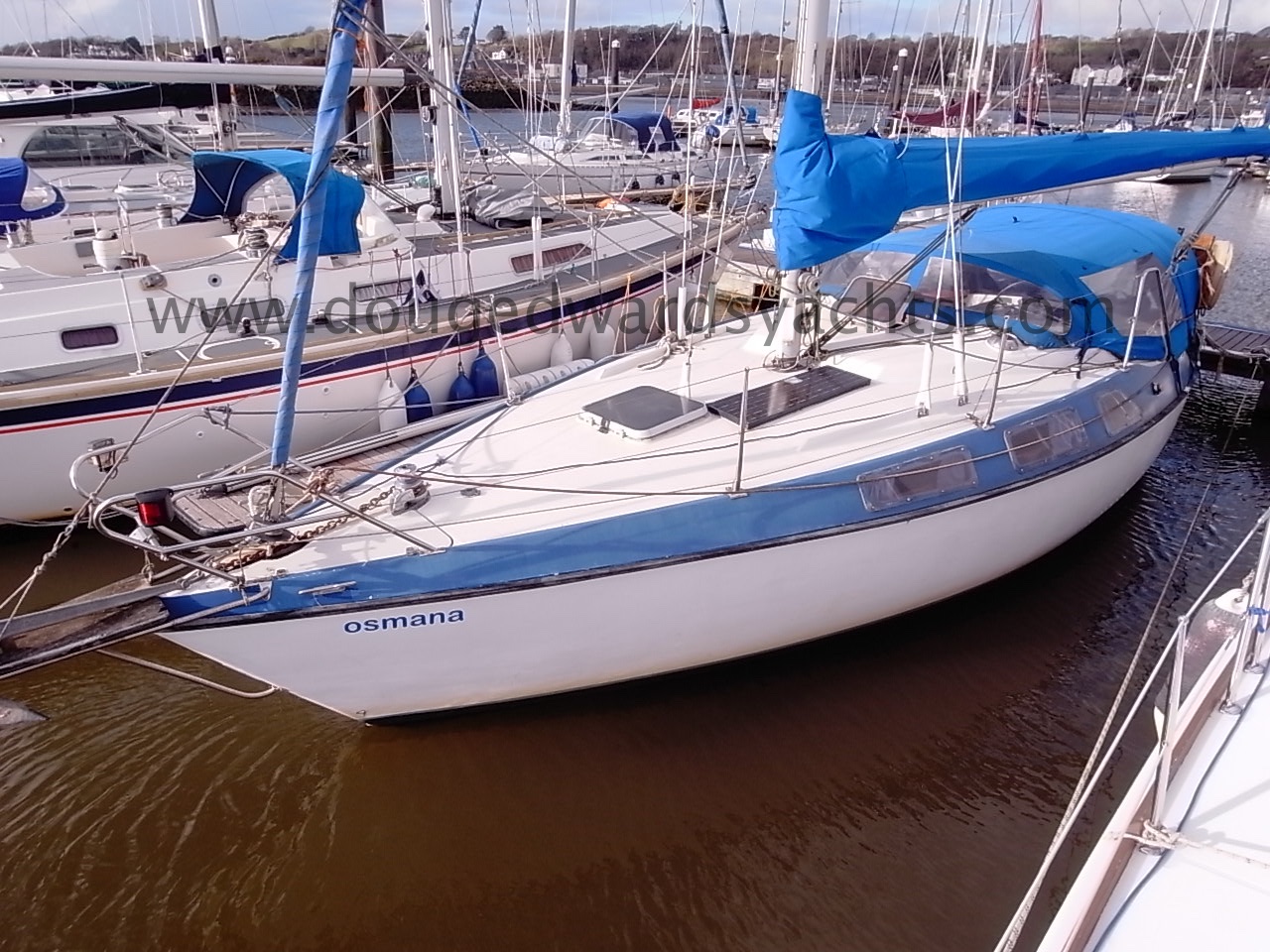 Maxi 95 Fin Keel – Doug Edwards Yachts