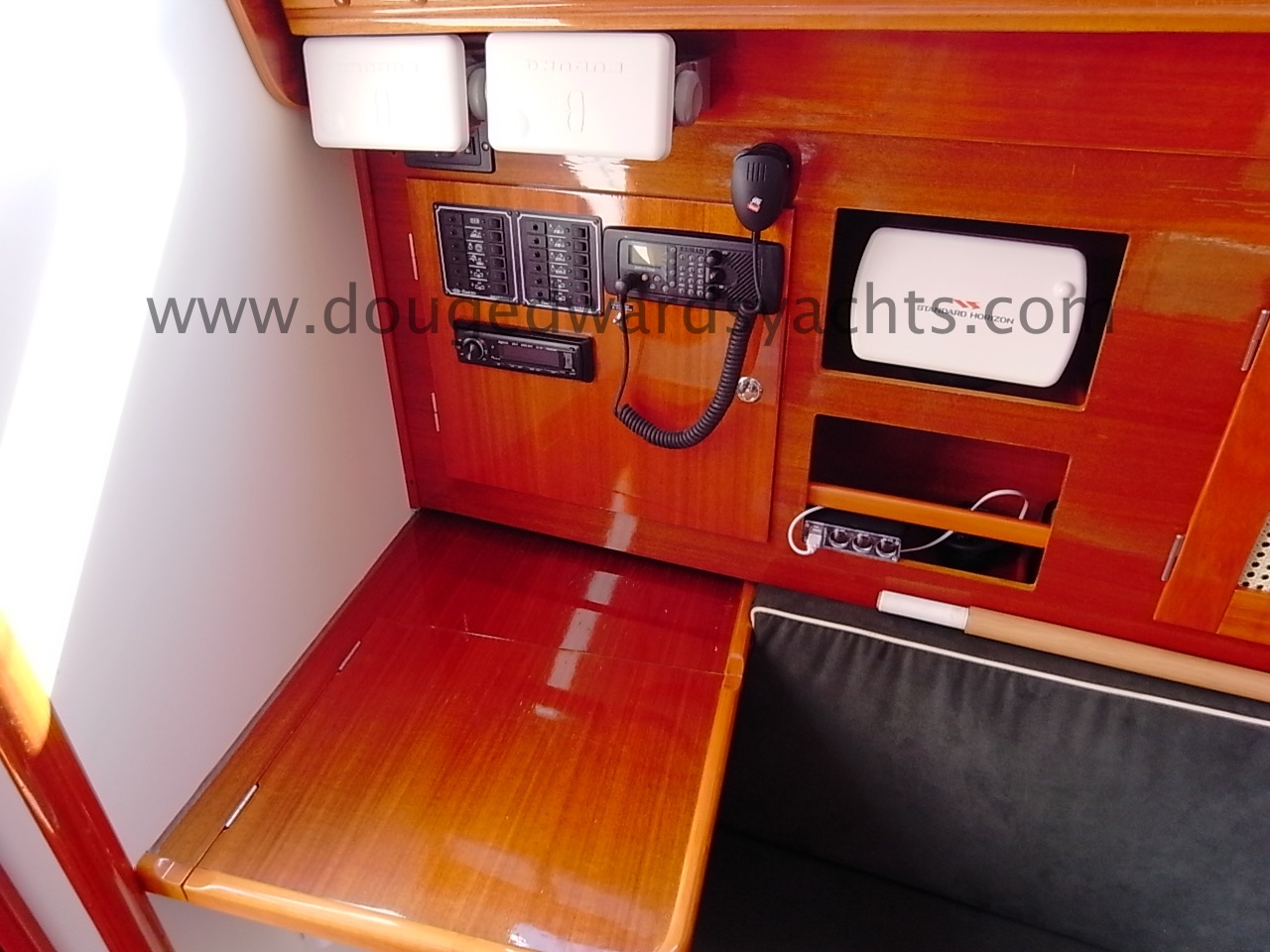 Hanse 311 Fin Keel – Doug Edwards Yachts