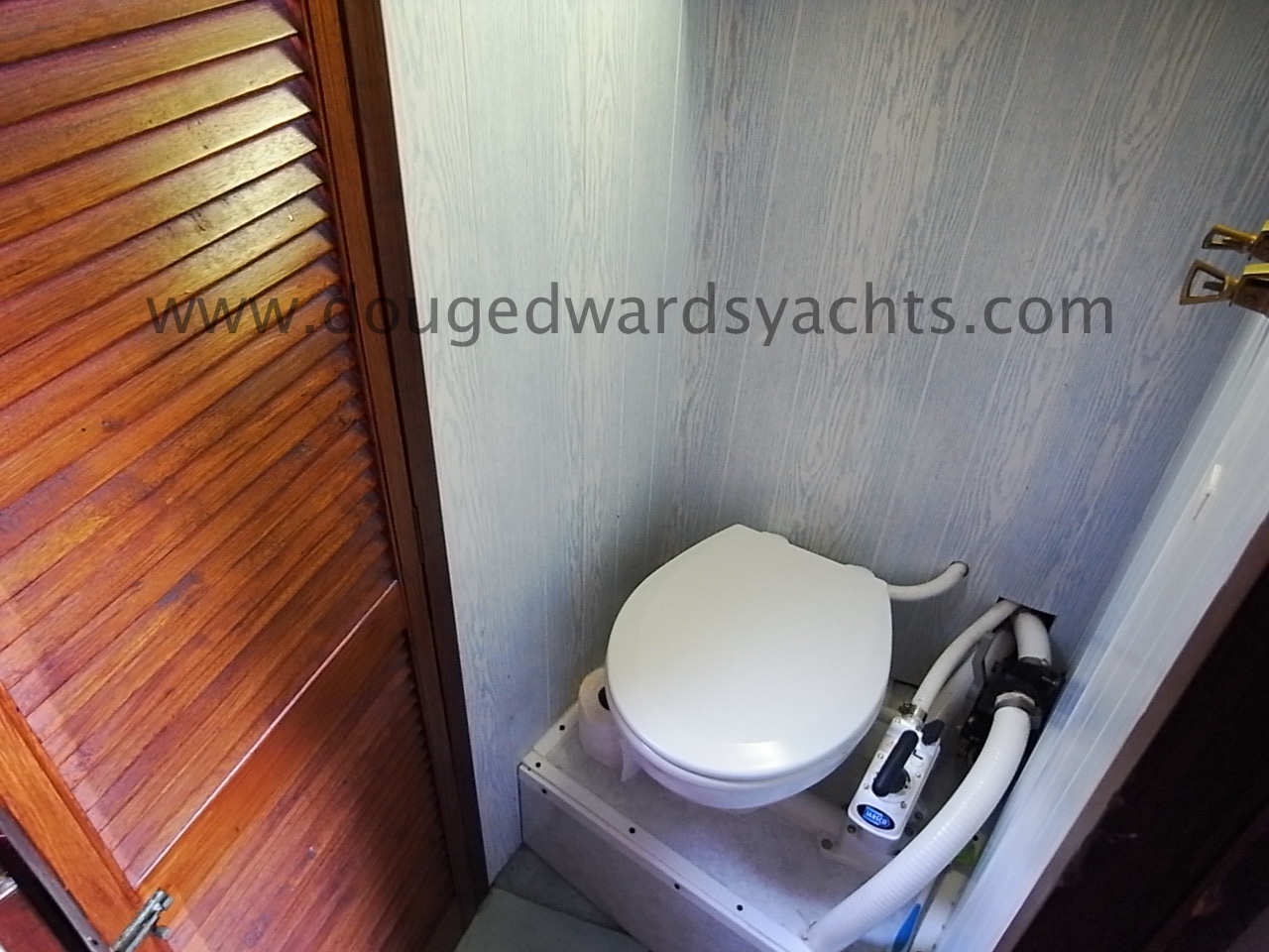 Cobra 850 Bilge Keel – Doug Edwards Yachts