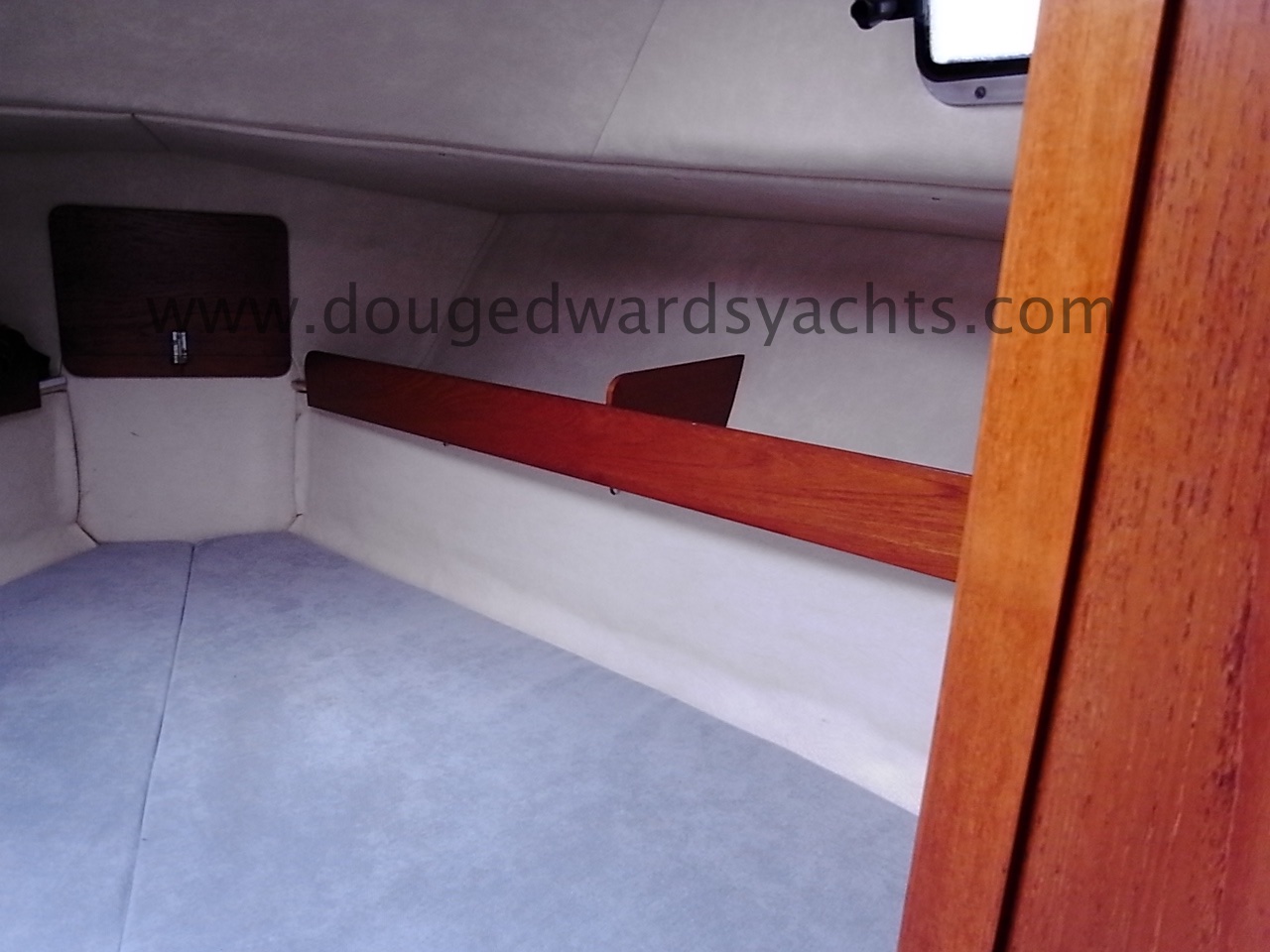 Westerly Discus 33 Bilge Keel – Doug Edwards Yachts