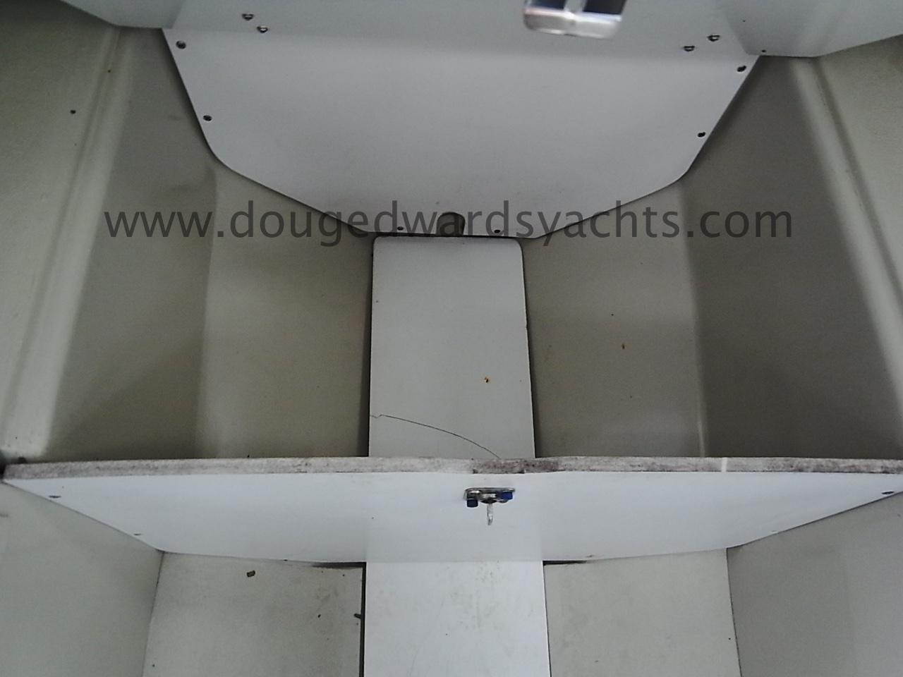 Bonwitco 495 Cuddy – Doug Edwards Yachts