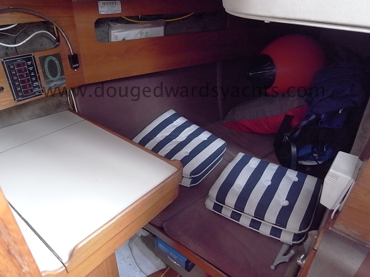 Moody 29 Bilge Keel – Doug Edwards Yachts