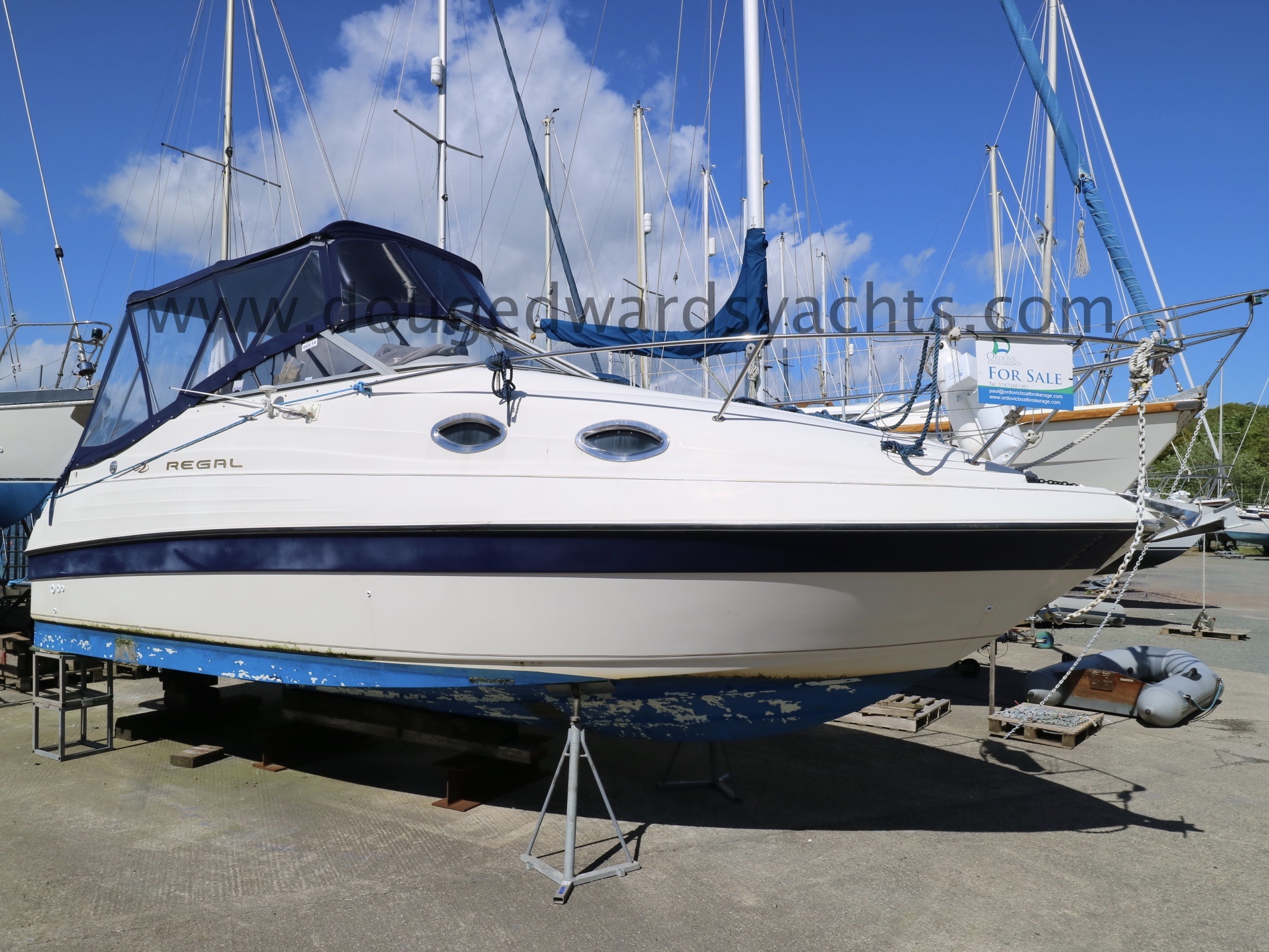 Regal Commodore 242 – Doug Edwards Yachts
