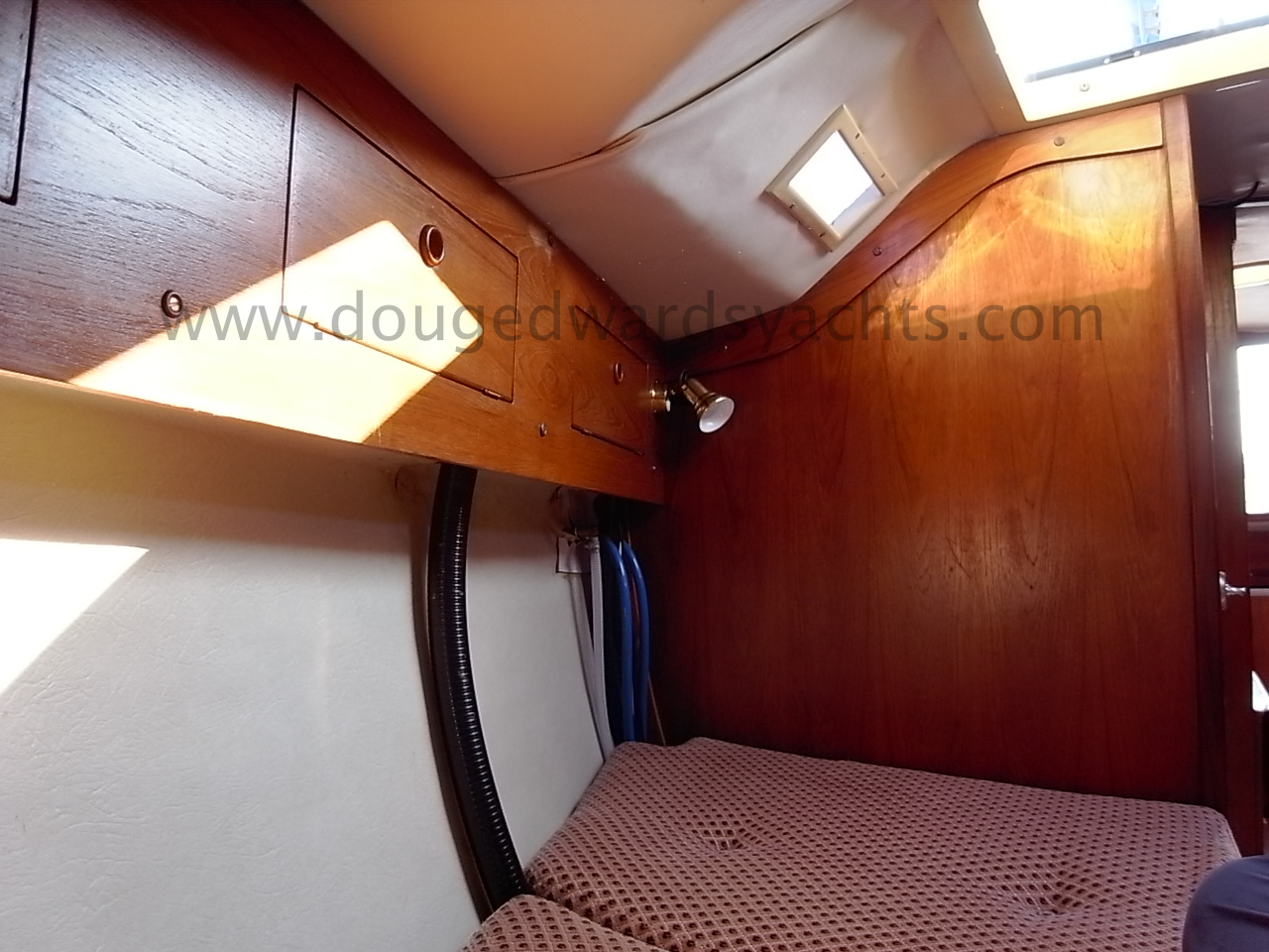 Mirage 2700 Bilge Keel – Doug Edwards Yachts
