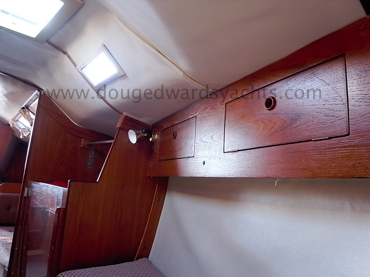Mirage 2700 Bilge Keel – Doug Edwards Yachts