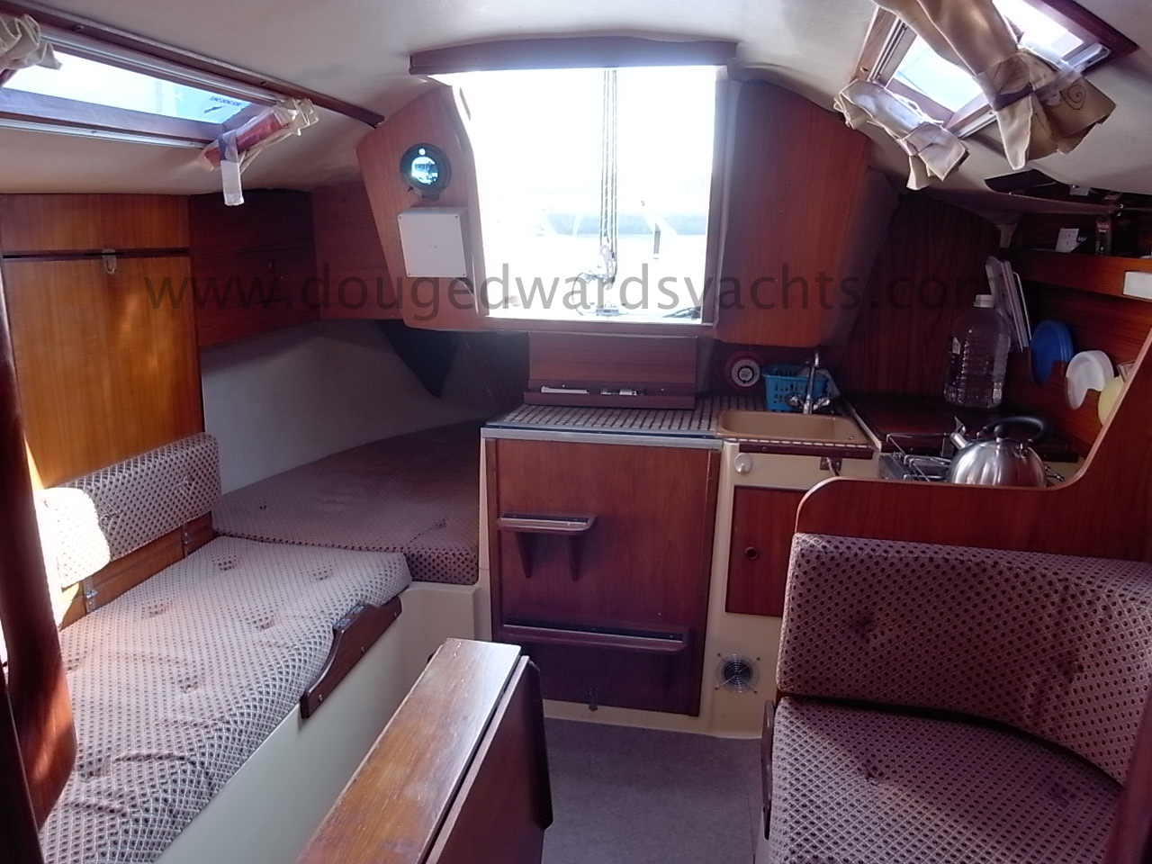 Mirage 2700 Bilge Keel – Doug Edwards Yachts
