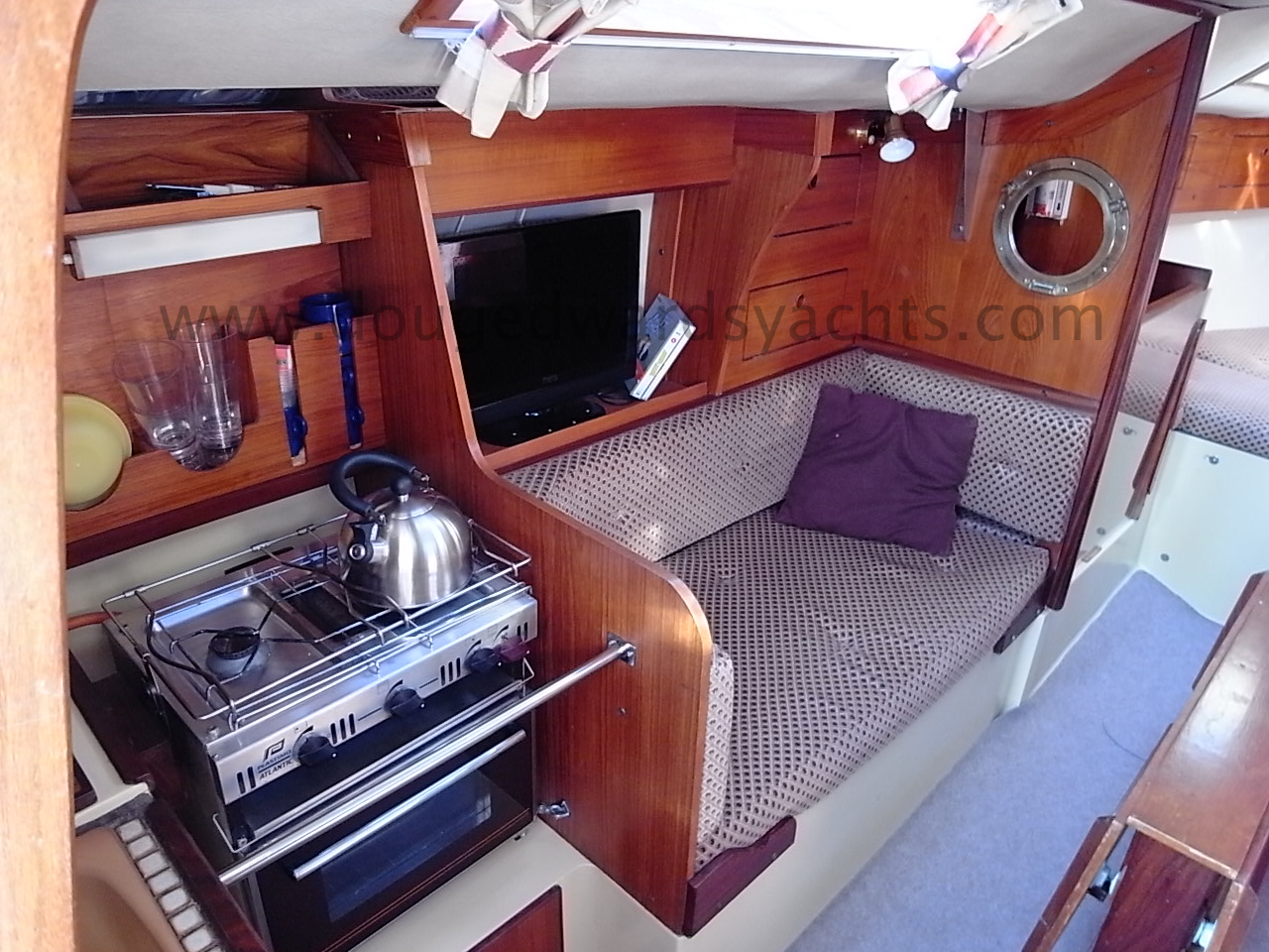 Mirage 2700 Bilge Keel – Doug Edwards Yachts