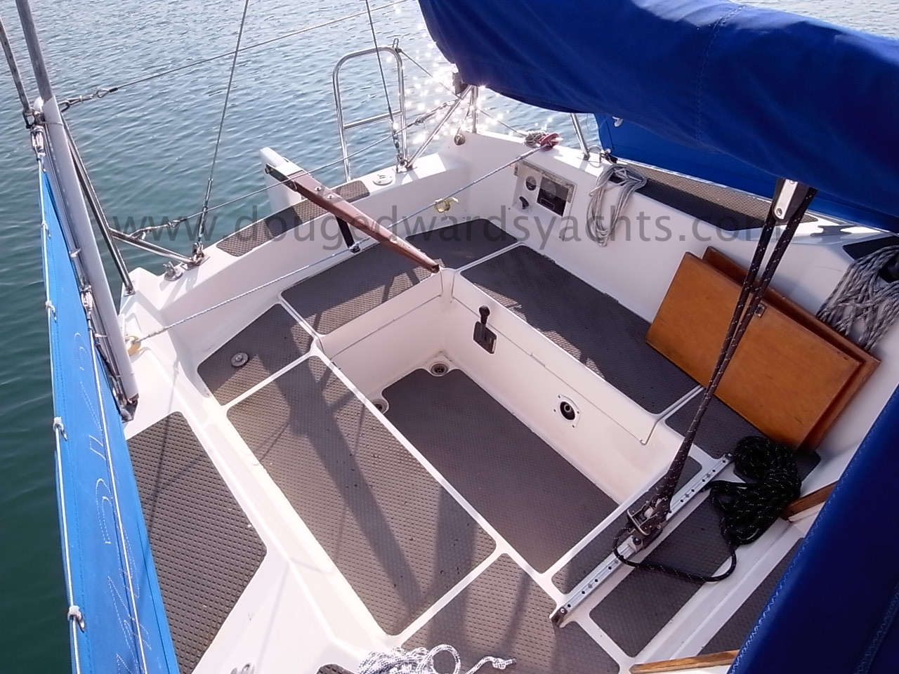 Mirage 2700 Bilge Keel – Doug Edwards Yachts