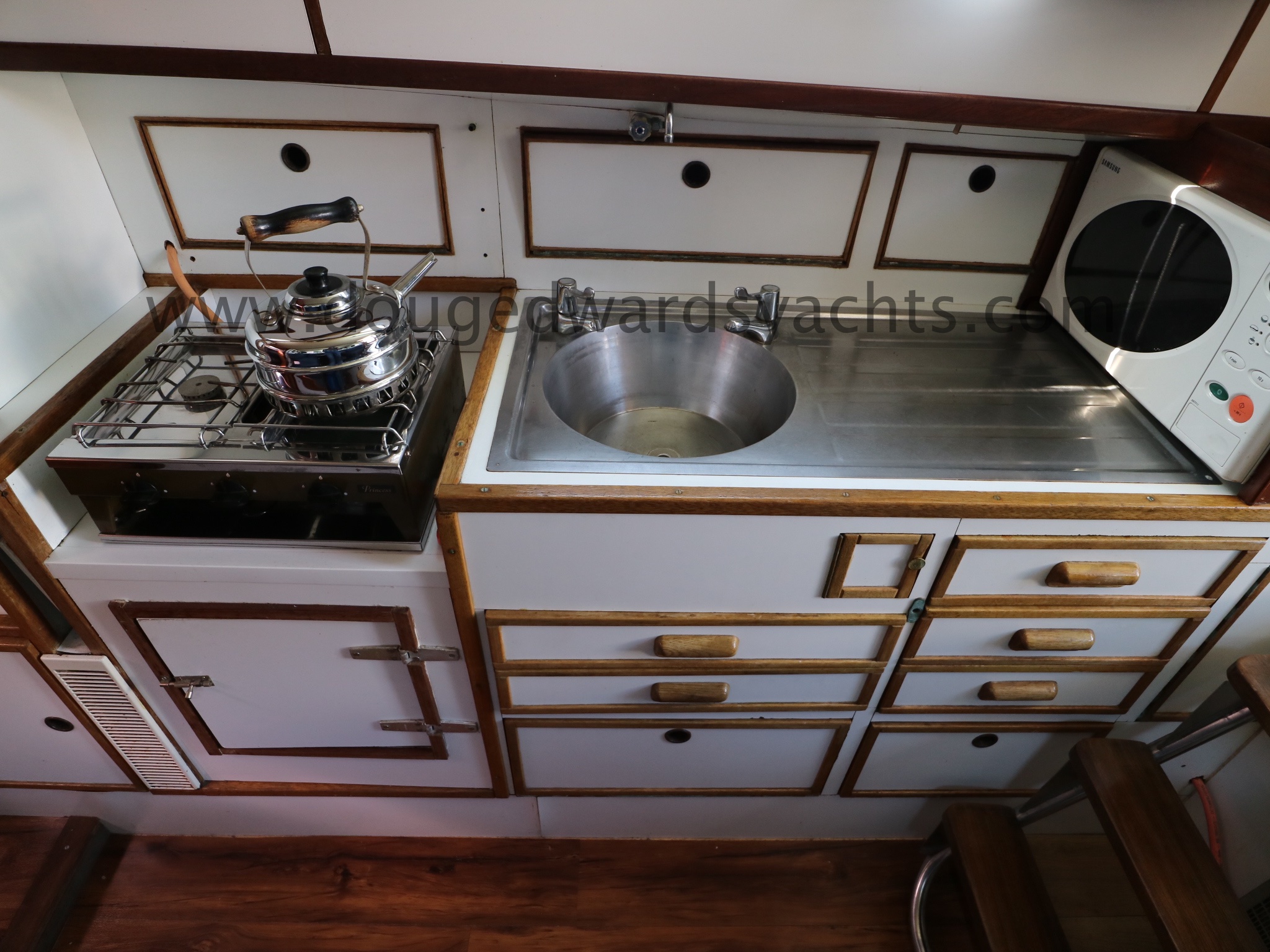 Colvic Watson 28 – Doug Edwards Yachts