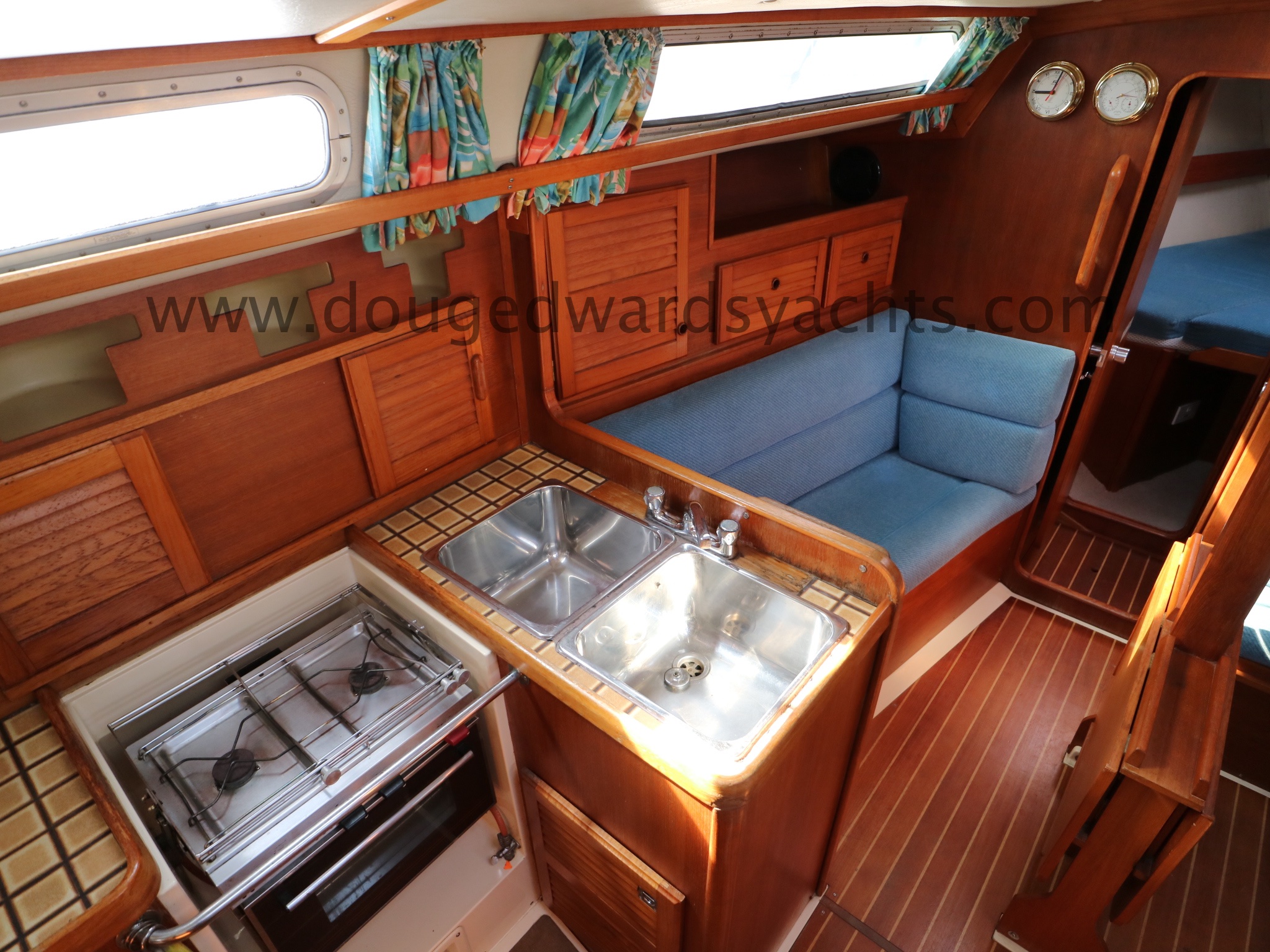 Westerly Seahawk 35 – Doug Edwards Yachts